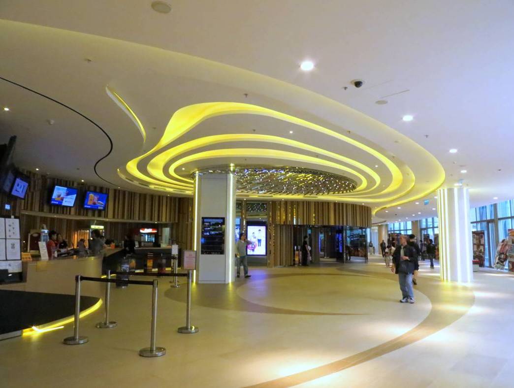 Panorama of movie theaters around the world - Unifrance