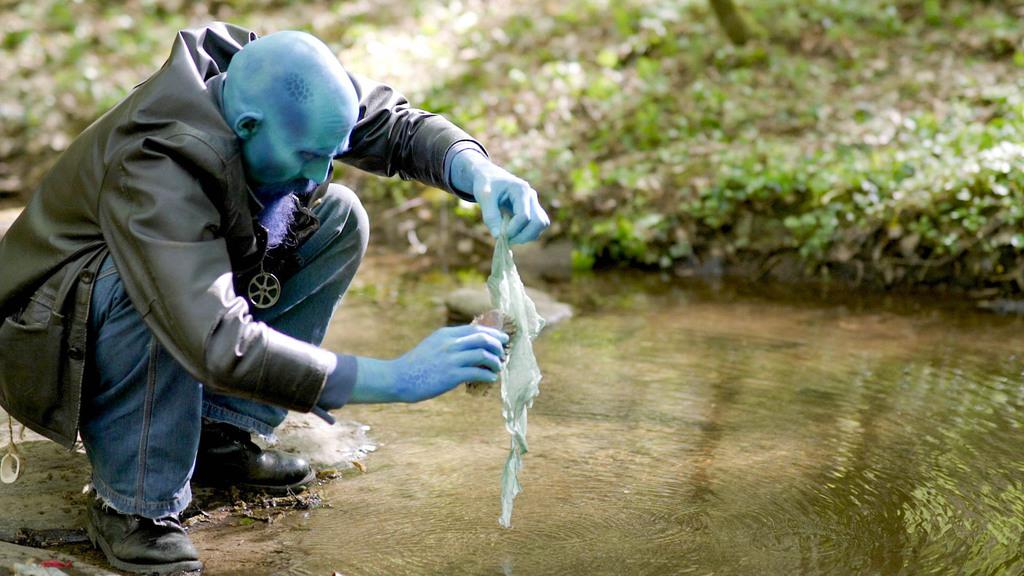 The Man In Blue de Adrien Milliot, Denis Bador, Steve Ollagnier (2017 ...